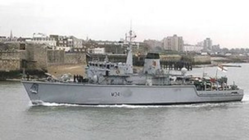 HMS Middleton returns to Portsmouth from Gulf mission - BBC News