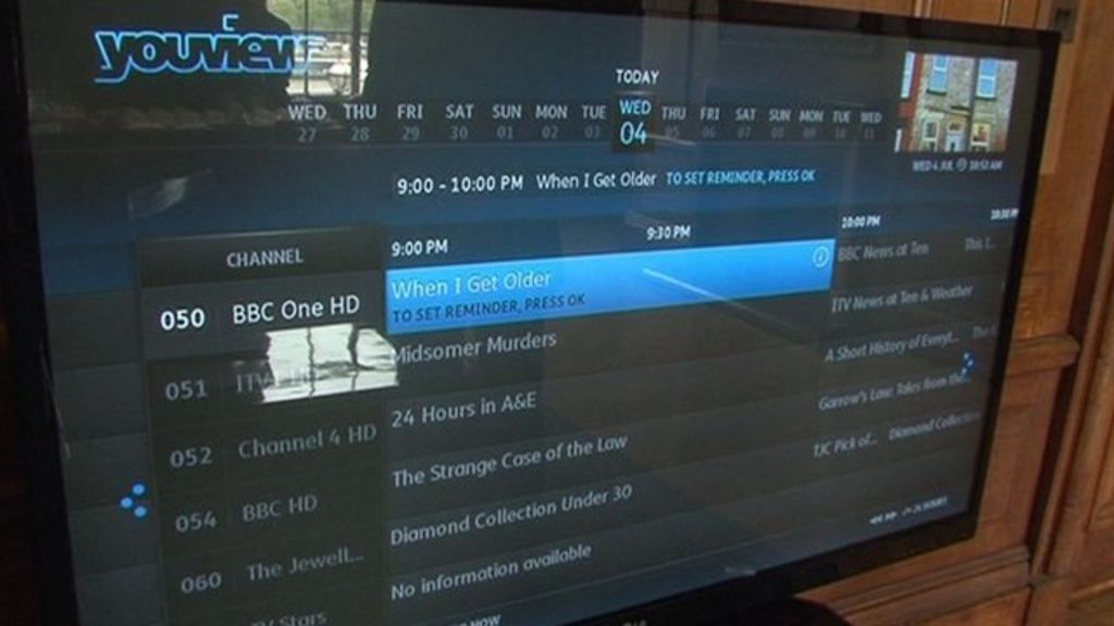 YouView: Chief Executive Richard Halton gives a demo - BBC News