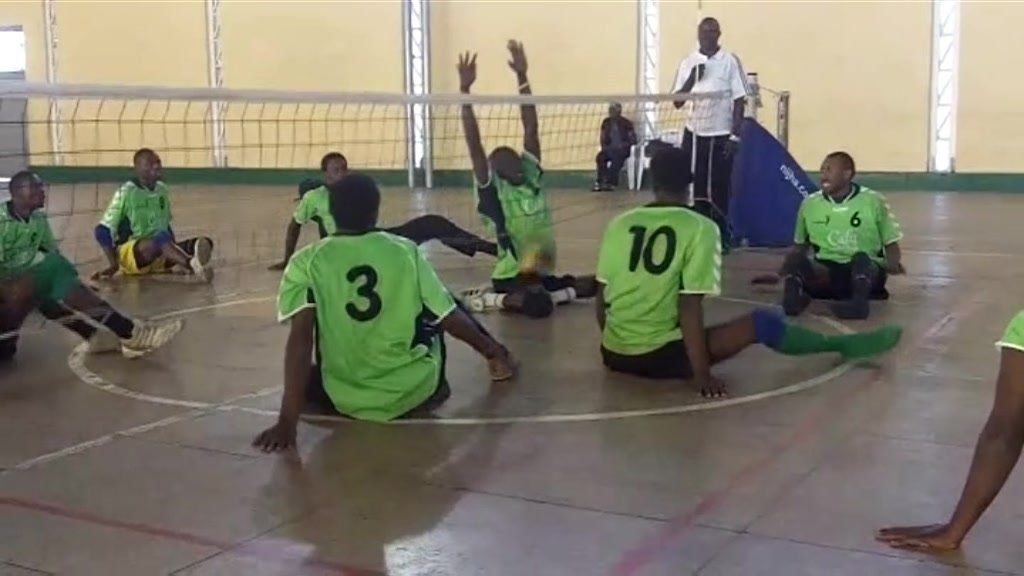 Rwandan sitting volleyball team's Paralympic dreams - BBC News