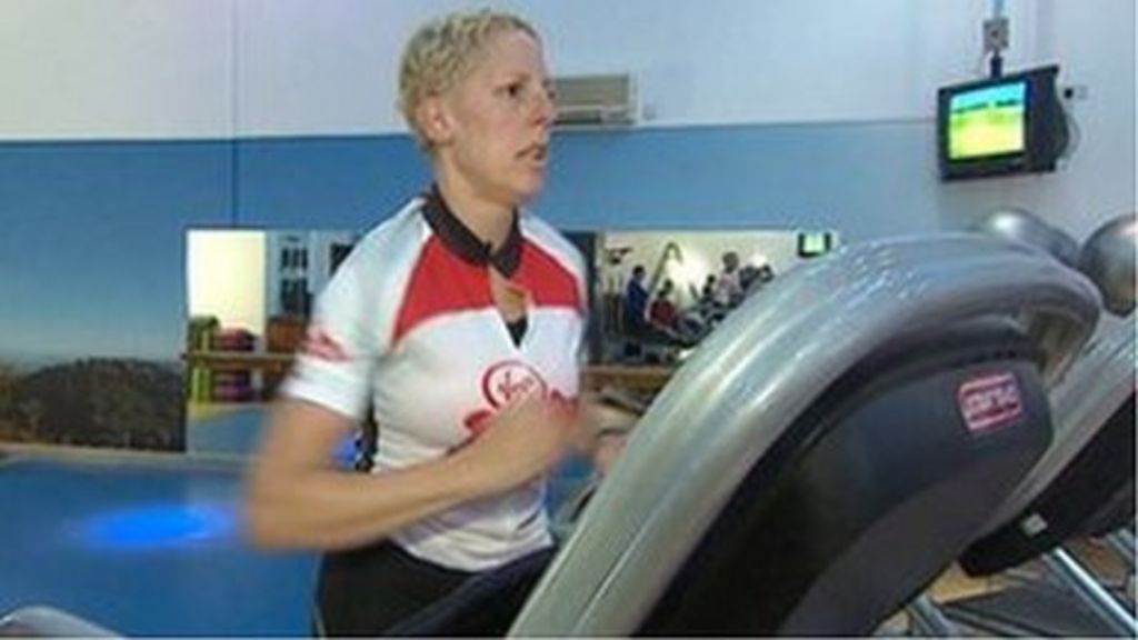 MS patient Trish Deykin aims for triathlon career - BBC News