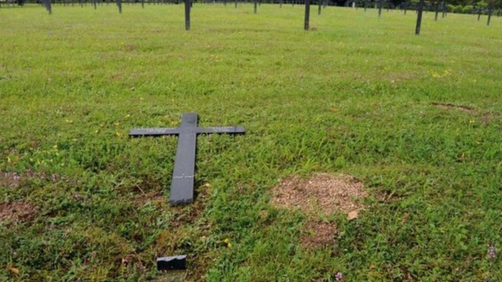 German WWI graves smashed in France on peace anniversary - BBC News