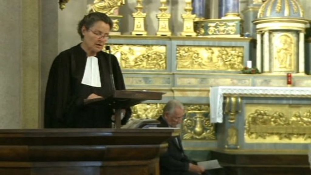 Avalanche victims remembered at Chamonix memorial service - BBC News