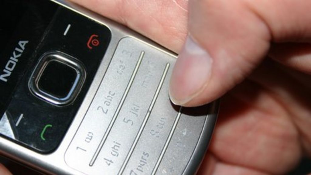 Study suggests more people text than call on the phone - BBC News