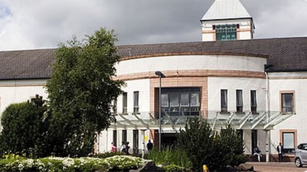 Inspectors intervene during Wishaw General Hospital visit - BBC News