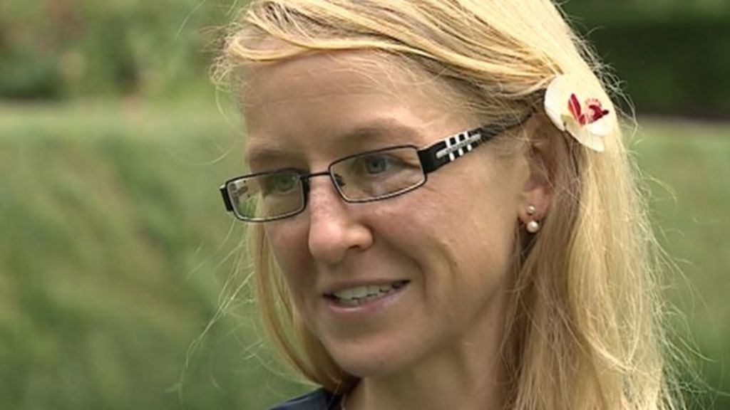 Emma Pooley delighted by degree honour - BBC Sport