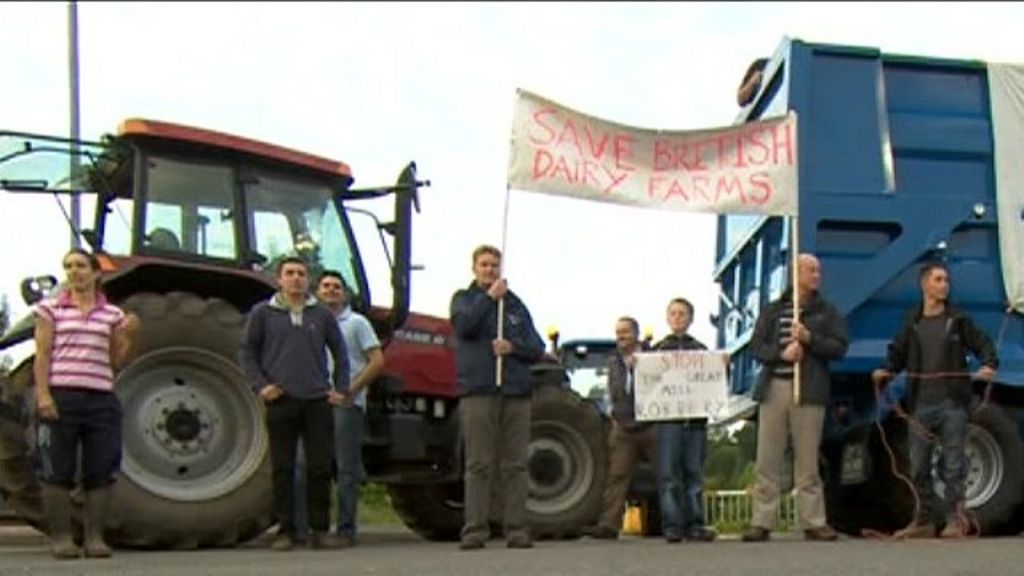 Milk farmer protests: Morrisons joins Co-op payments boost - BBC News