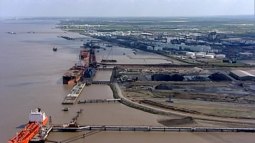 Immingham port's first public open day marks 100 years - BBC News