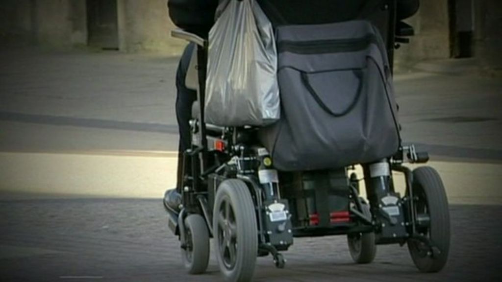 Benefit cheat stories 'damaging' attitudes to disability - BBC News