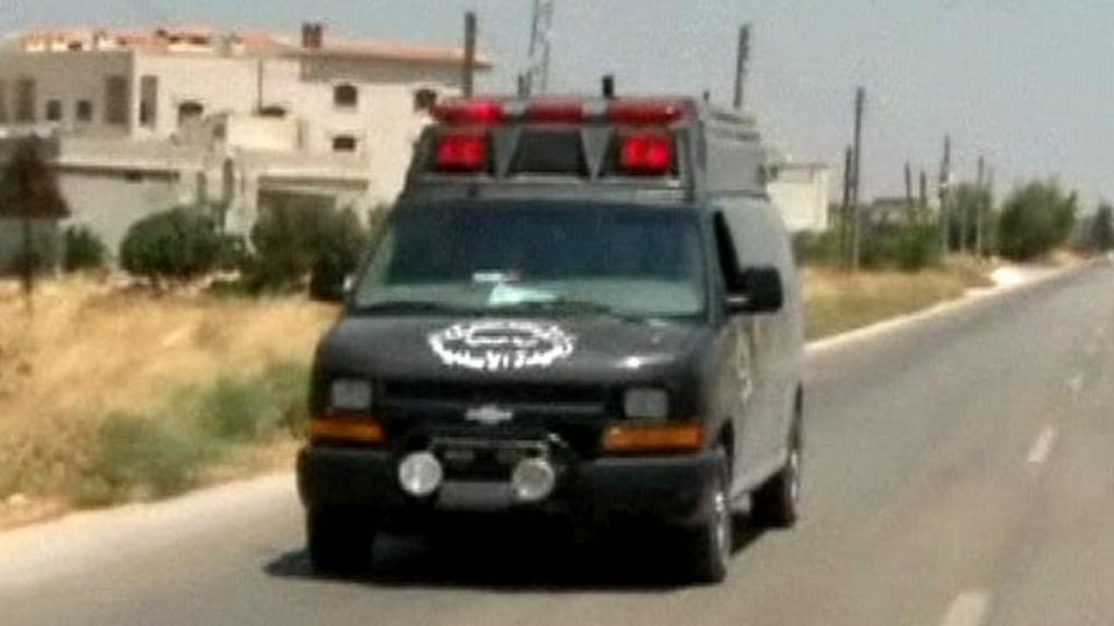 Syria's rebel ambulance service - BBC News