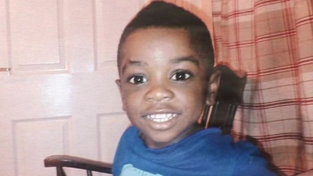 Canal death boy's father calls for new safety measures - BBC News