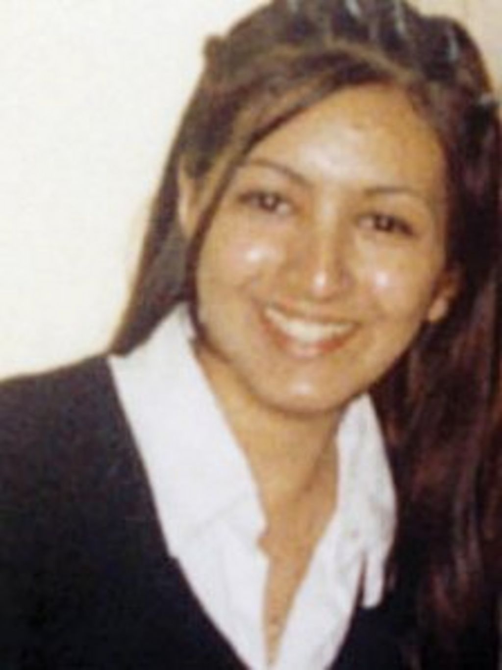 Shafilea Ahmed's poems reveal secret torment - BBC News