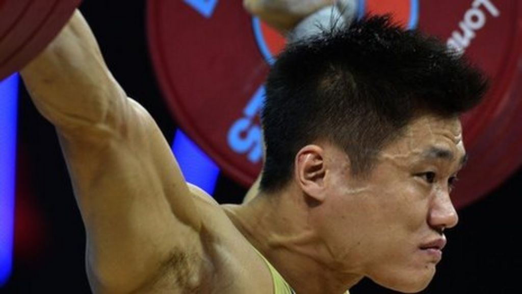 Olympics weightlifting: China's Lu Xiaojun wins 77kg gold medal - BBC Sport