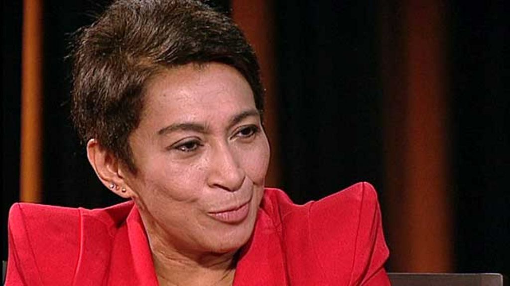 Astrophysicist Mazlan Othman wanted to go into space - BBC News