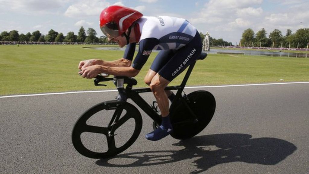 Wiggins wants helmets to be compulsory - BBC Newsround