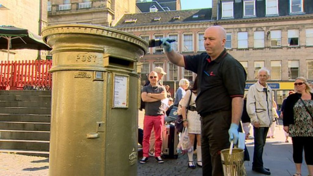 Chris Hoy's second Olympic gold post box - BBC News