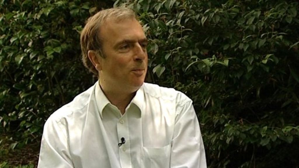 Five Minutes With: Peter Hitchens - BBC News