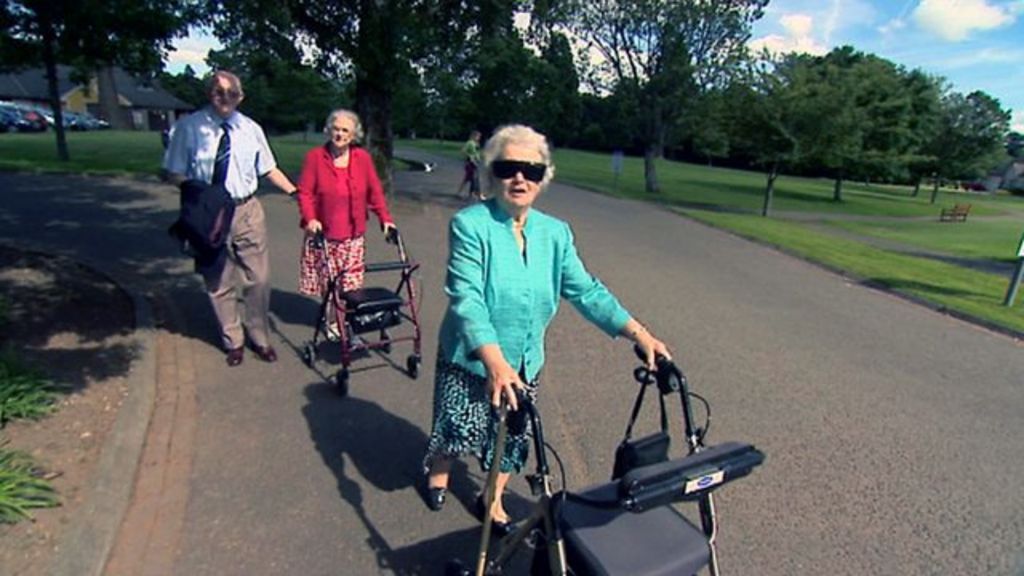 Retirement slow down 'a mistake' - BBC News