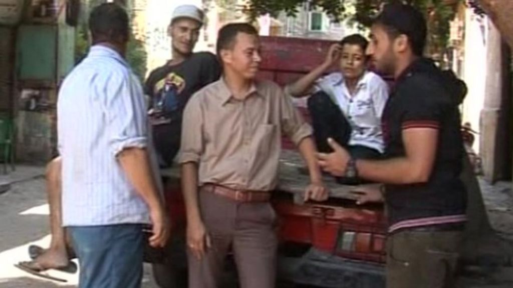 Egypt's youth struggle with unemployment and poverty - BBC News