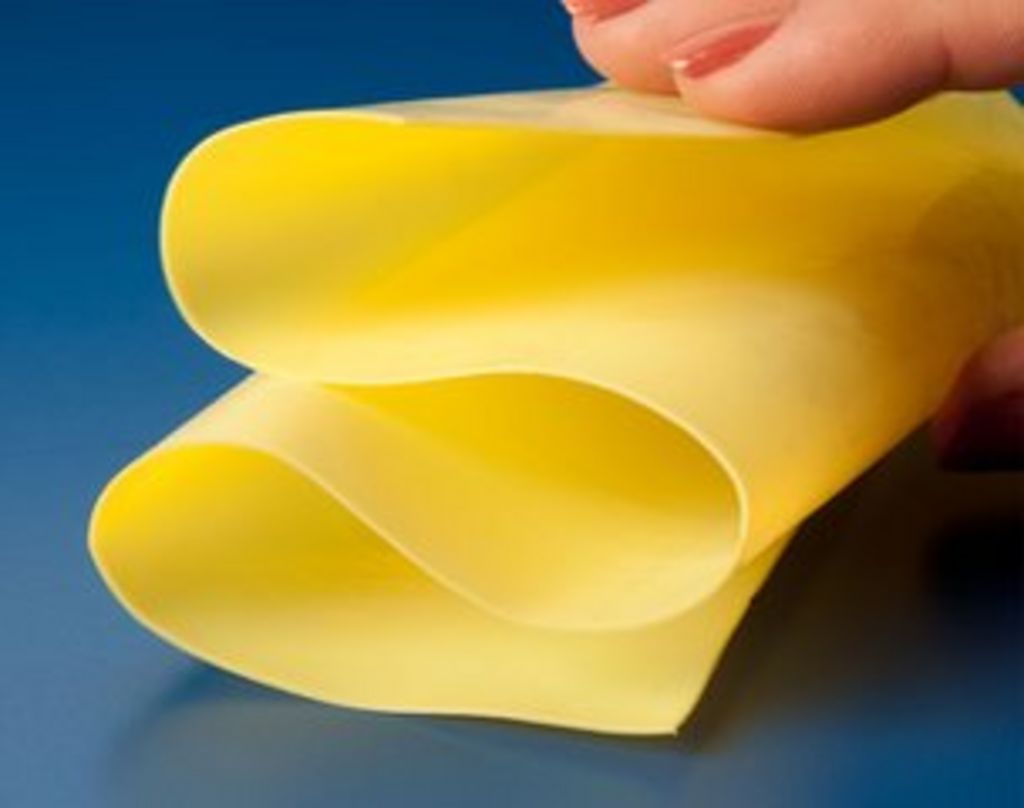 'Solid smoke' material aerogel gets added strength - BBC News