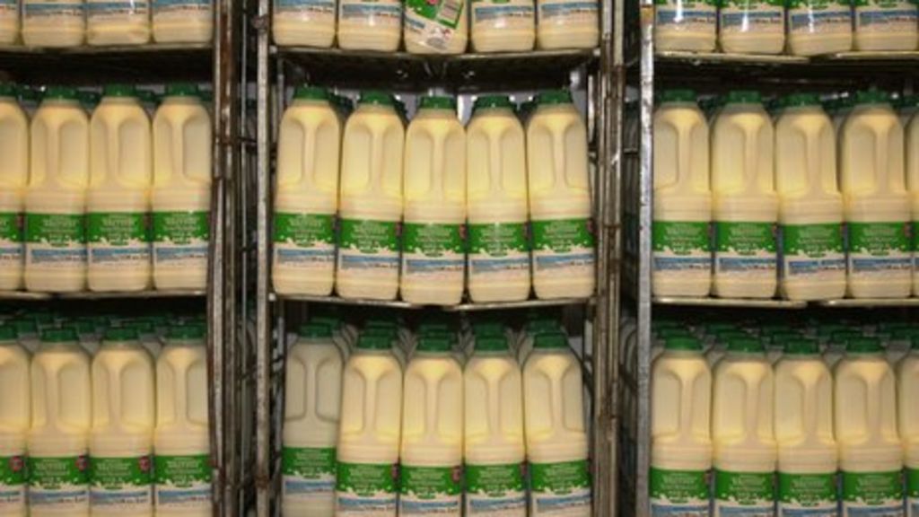 Isle of Wight farmers want more island milk sold - BBC News