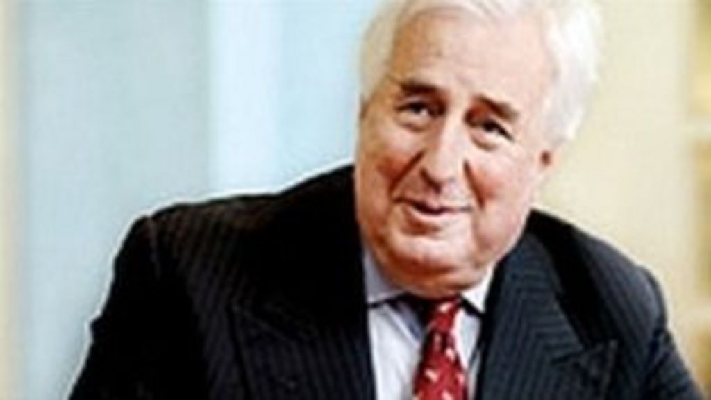 ShelterBox trustee Sir John Banham quits after founder 'removed' - BBC News