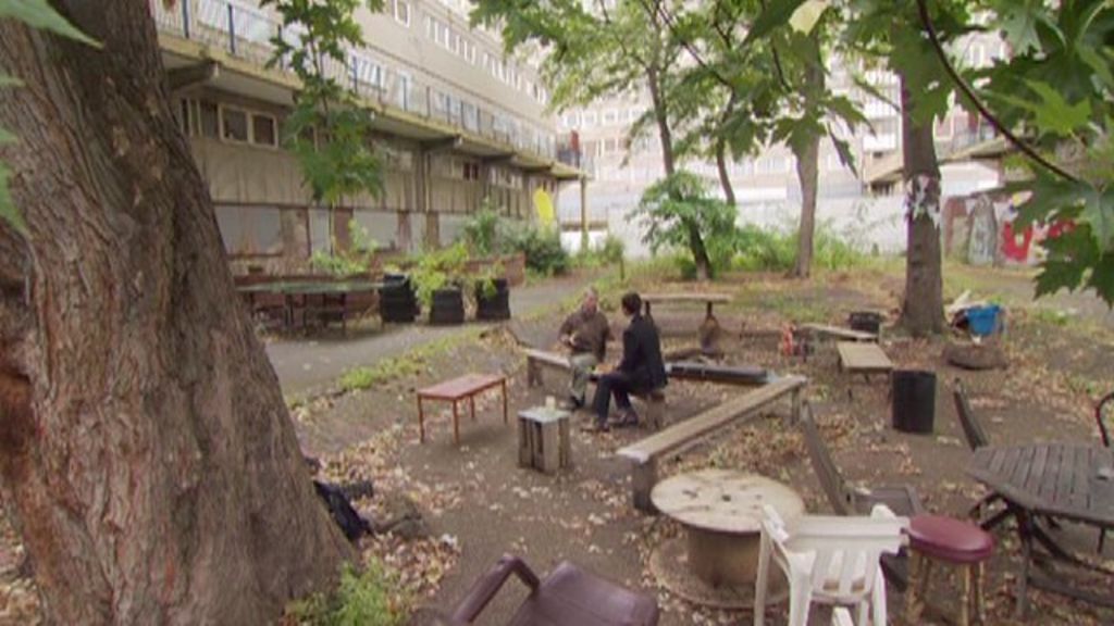 Heygate Estate residents fight compulsory purchase order - BBC News
