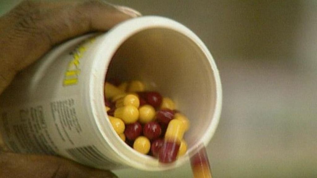 Gutter oil 'used to make antibiotics' - BBC News