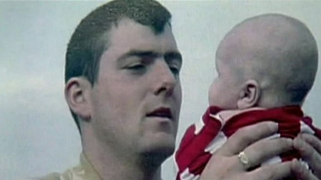 Christopher Roney: Failures led to death in Afghanistan - BBC News