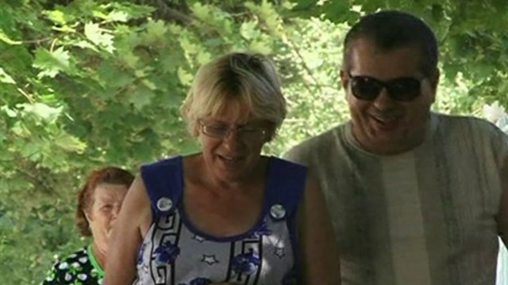 Hard times in Russia's 'blind village' Rusinovo - BBC News