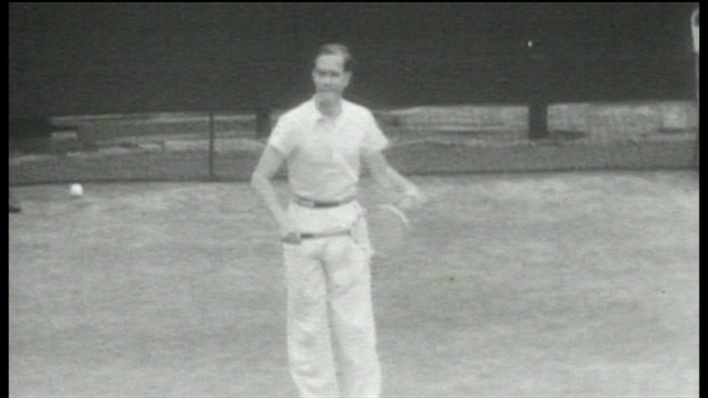 Murray's victory 79 years after Stockport's Fred Perry's - BBC News