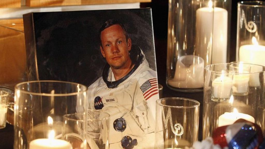 Neil Armstrong memorial service honour for Scots piper - BBC News