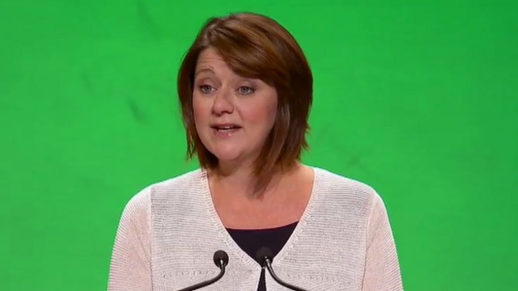 Plaid Cymru leader Leanne Wood 'unrealistic' party aim - BBC News