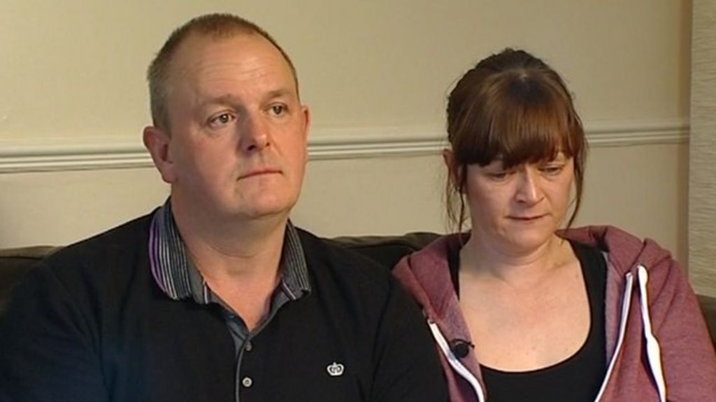 Parents pay tribute to Private Thomas Wroe - BBC News