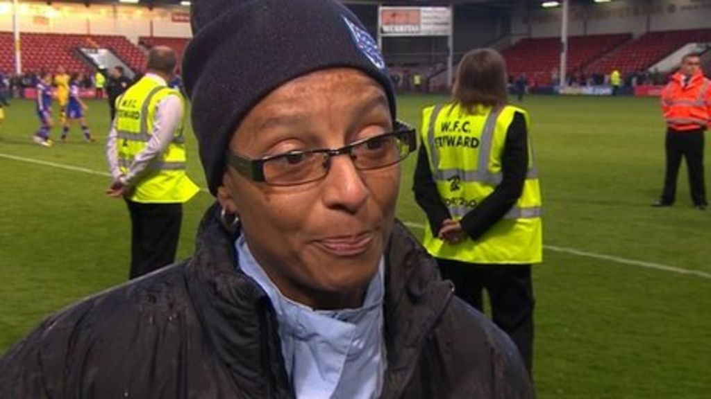 Hope Powell pleased with England's qualification for Euro 2013 - BBC Sport