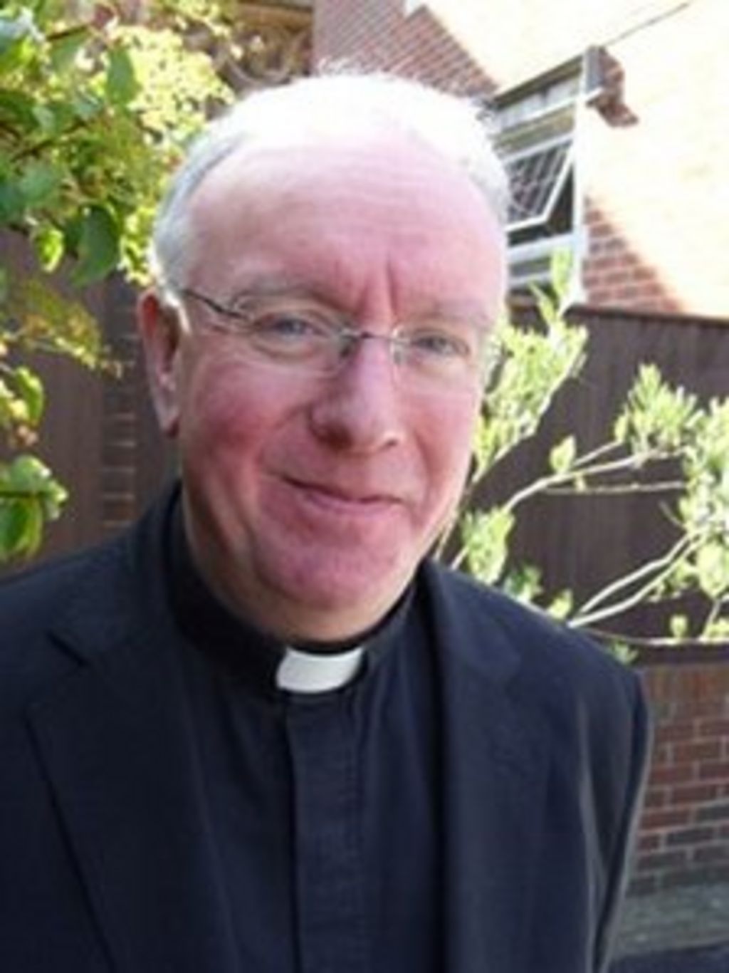 Fr Philip Egan ordained as Bishop of Portsmouth - BBC News