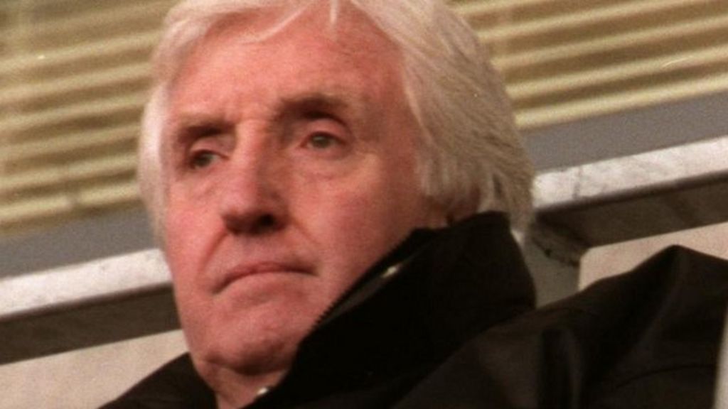 John Bond: Dave Stringer remembers former Norwich City boss - BBC Sport