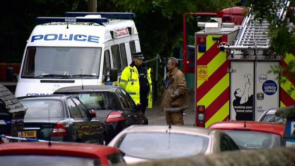 Investigation into three house fires in Edinburgh - BBC News