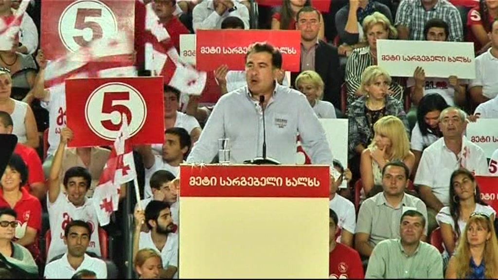 Georgia leader Mikhail Saakashvili faces election test - BBC News