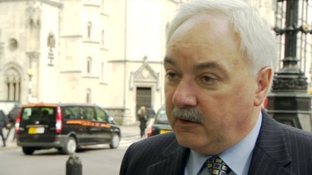 Extradition Act 'flawed', says solicitor Mark Spragg - BBC News