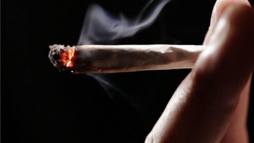 Cannabis 'no worse than eating junk food', says report - BBC News