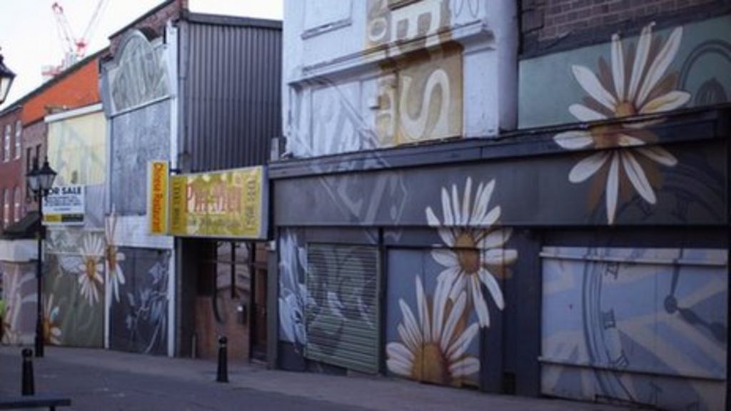 Local Rotherham shop owners boosting their high street - BBC News