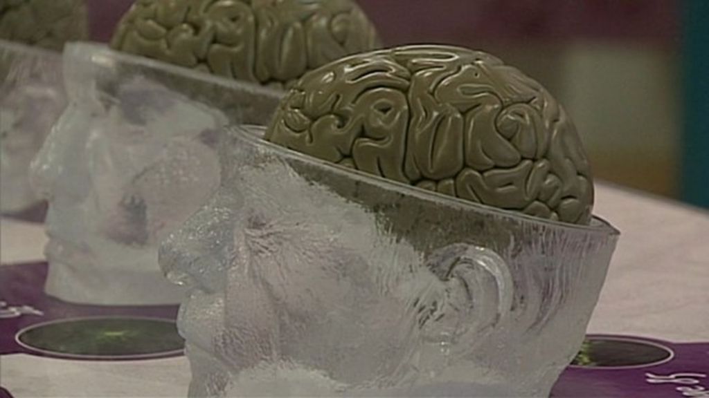 Memory test record attempt puts students brains to test - BBC News
