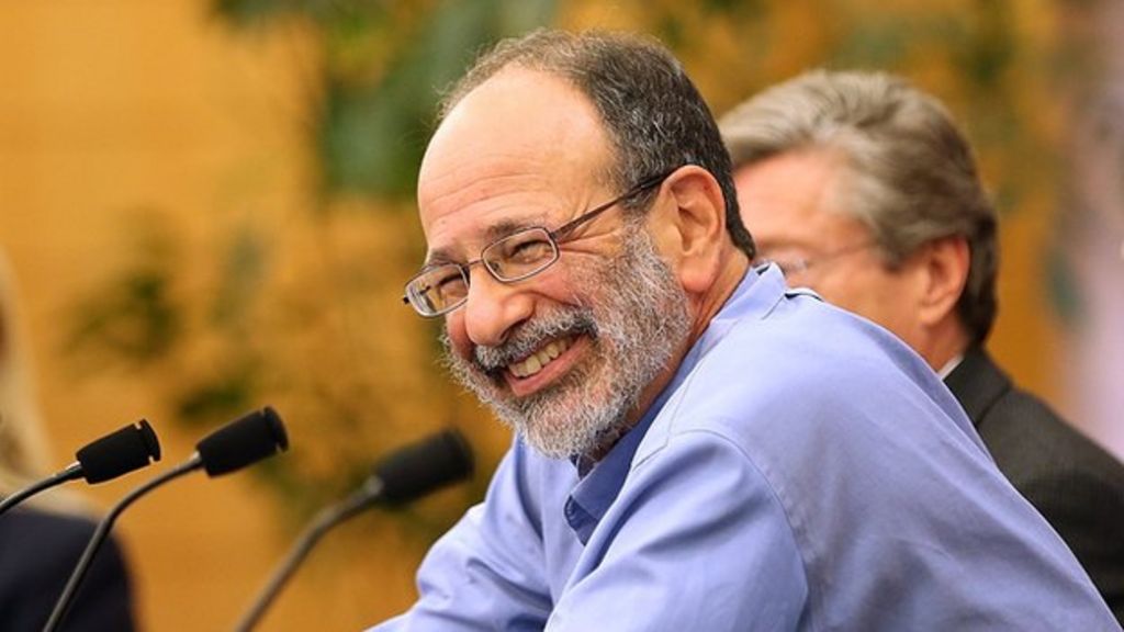 Al Roth: An economist who saves lives - BBC News