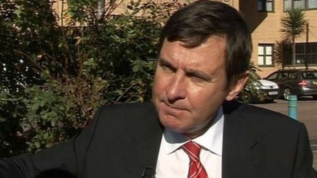 WRU to pursue central contracts with Welsh regions - BBC Sport