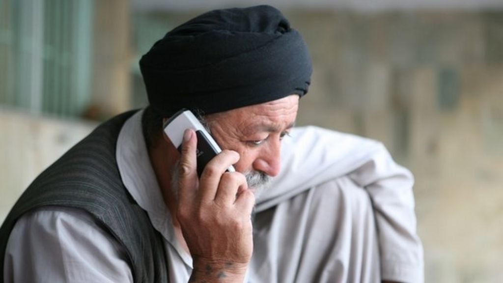 Afghanistan's mobile phone sector boosts the economy - BBC News