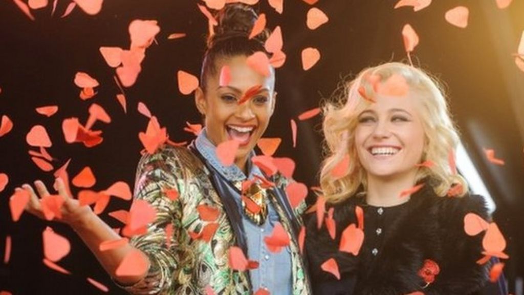 Poppy Appeal launch: Lott and Dixon 'honoured' to sing - BBC News