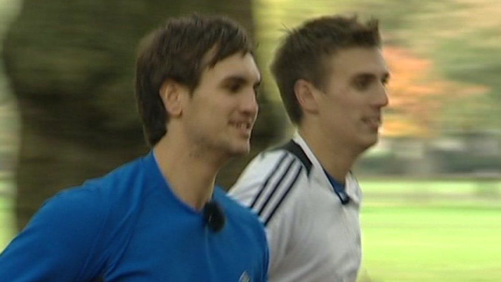 Great South Run tribute for family of Charlie Hutton - BBC News