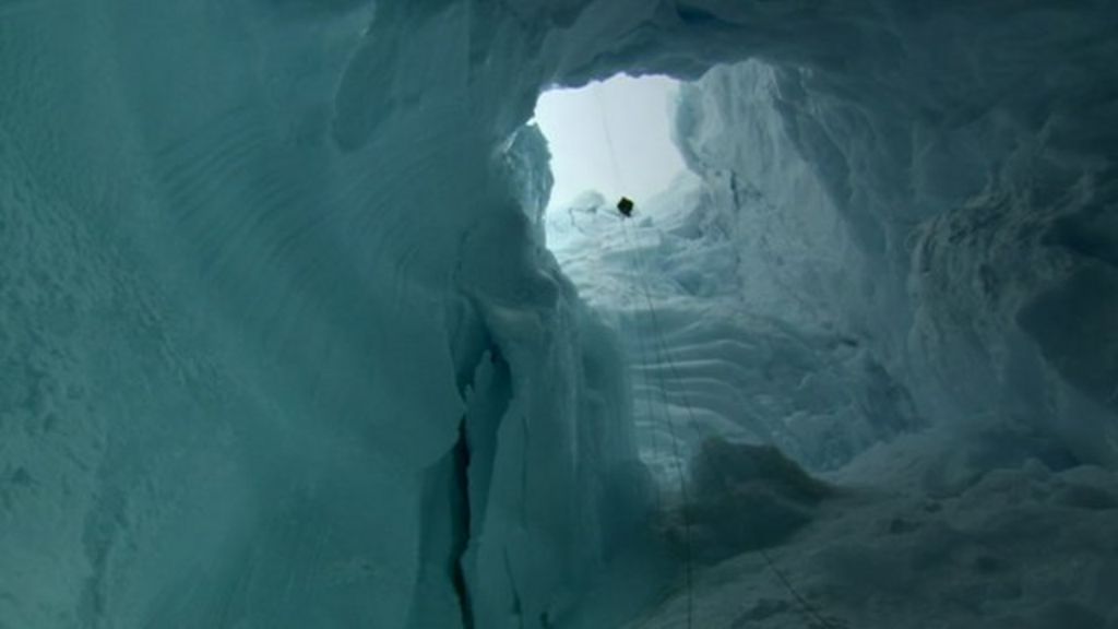 Operation Iceberg sneak preview - BBC Newsround