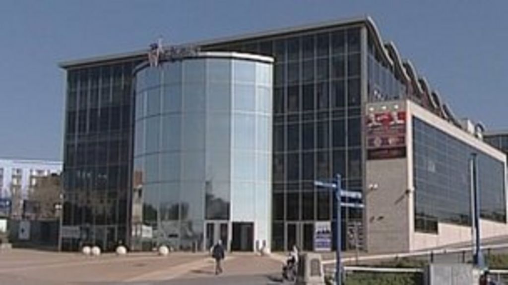 Bournemouth Imax building dismantled - BBC News