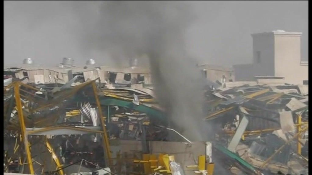 Rising death toll in Saudi Arabia fuel truck crash - BBC News